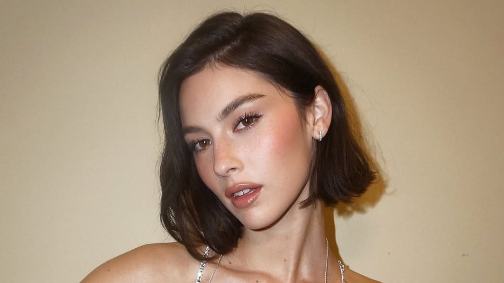 Gracie Abrams’ Parents: How J.J. Abrams & Katie McGrath Shaped Her Success